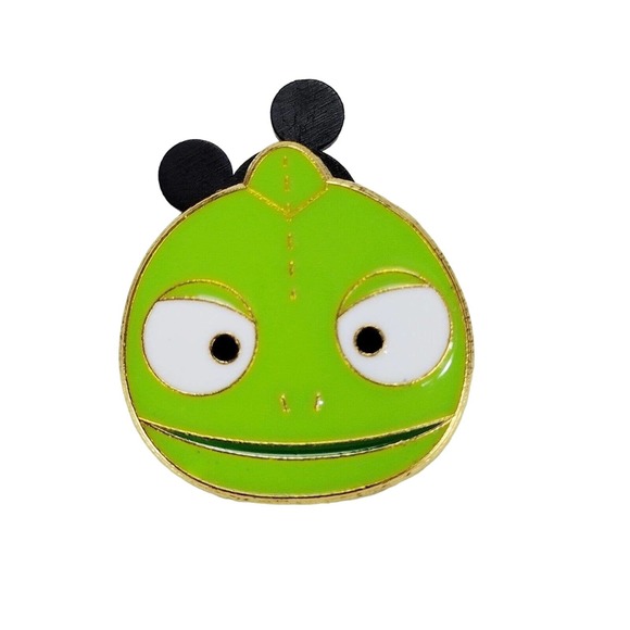 Disney | Jewelry | Disney Trading Pin Limited Edition Pascal Tsum Tsum ...